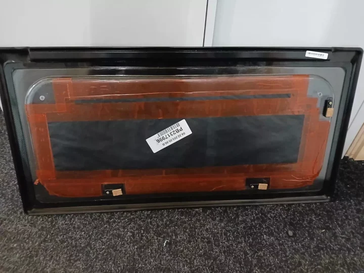 WINDOW 700 X 300